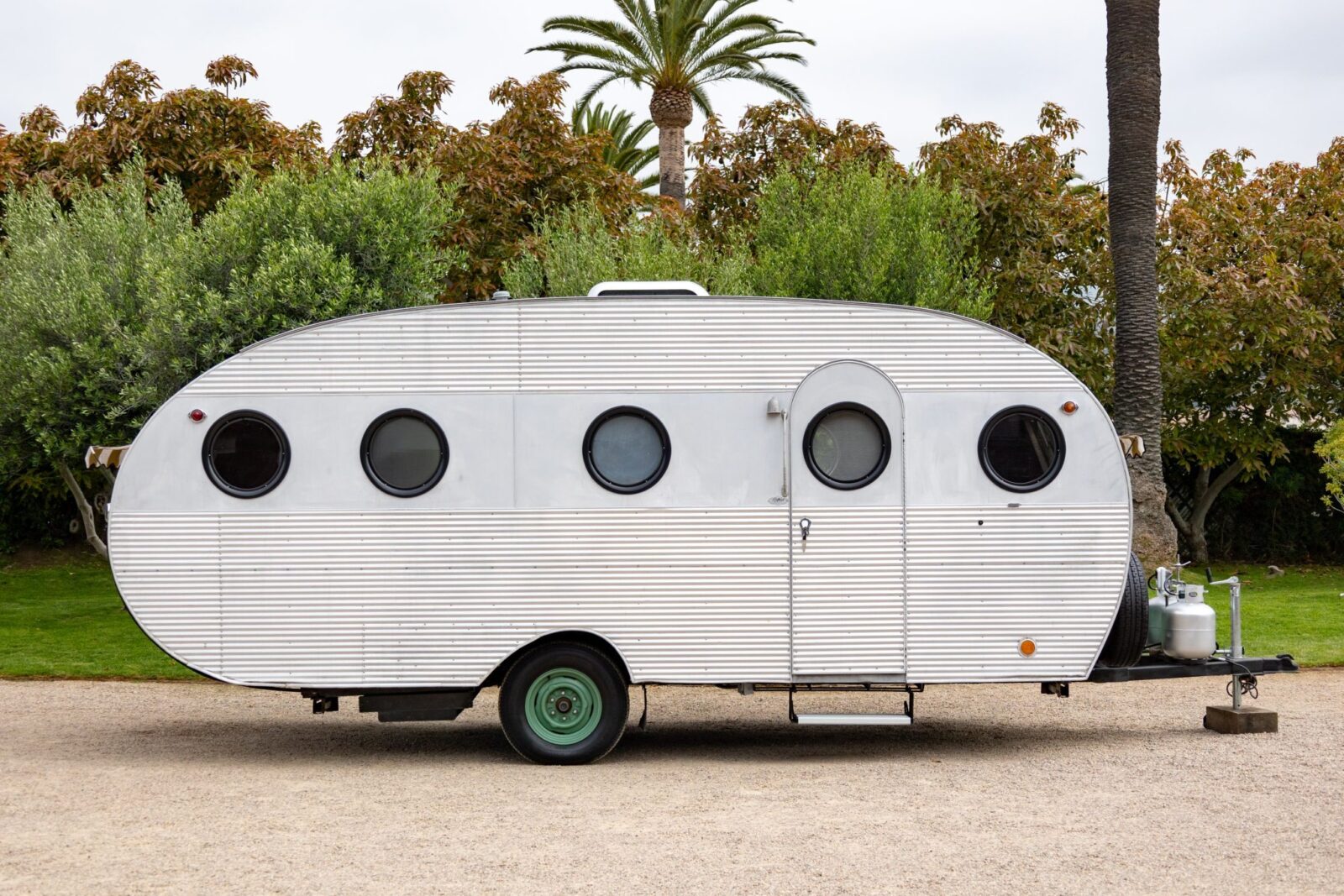 For Sale: A Classic 1952 Airfloat Navigator Travel Trailer