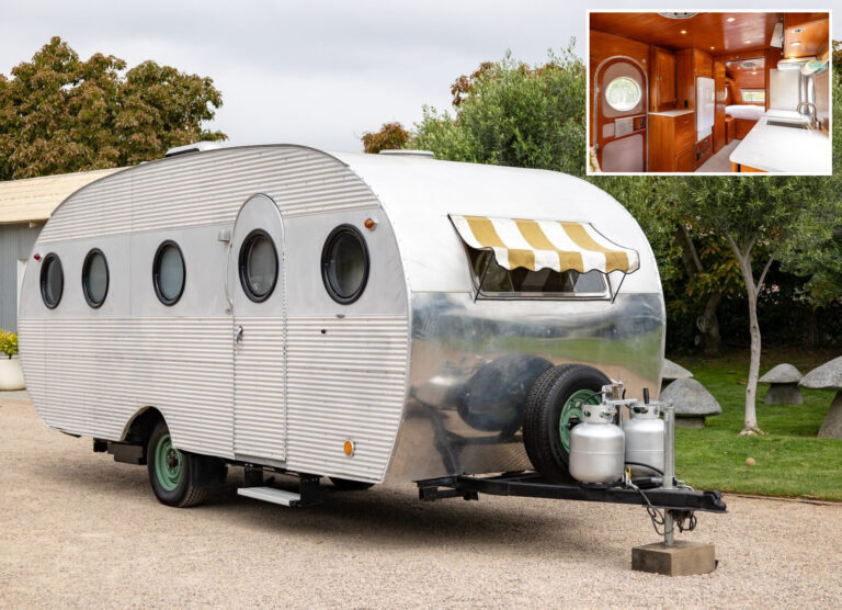 For Sale: A Classic 1952 Airfloat Navigator Travel Trailer