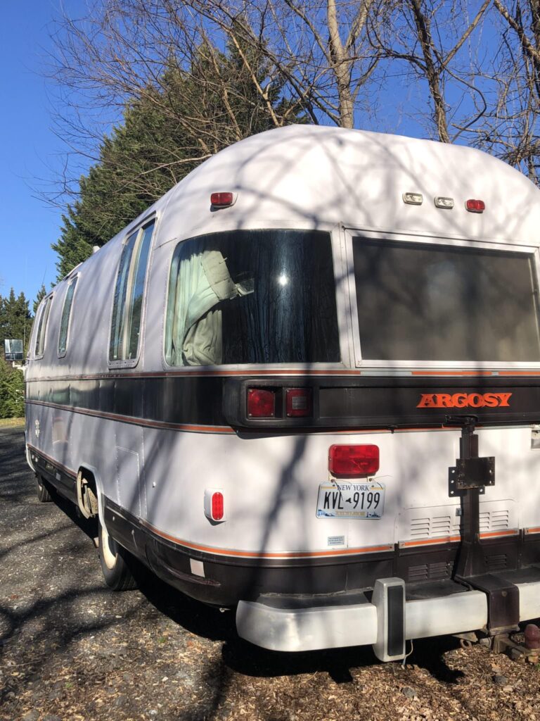 Retro Home-On-Wheels: A 1976 Airstream Argosy Motorhome