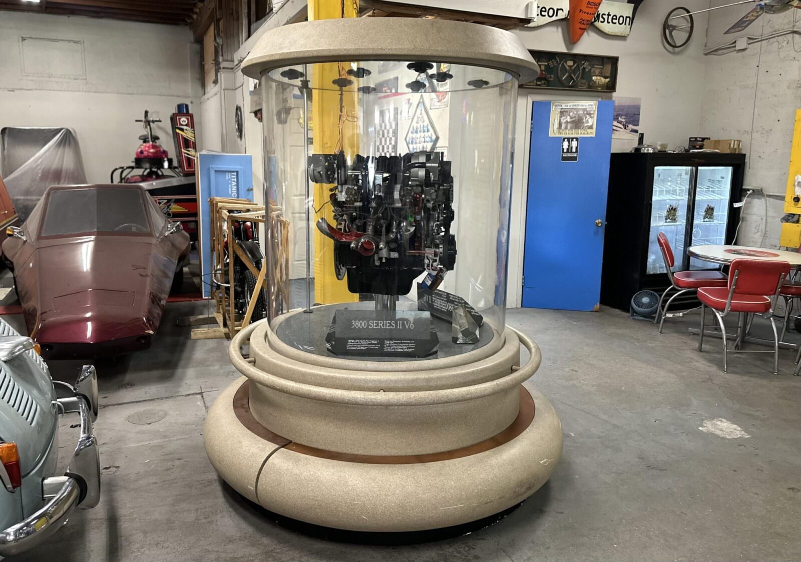 General Motors Cutaway Display Engine: A Buick 3800 V6 "Fireball"