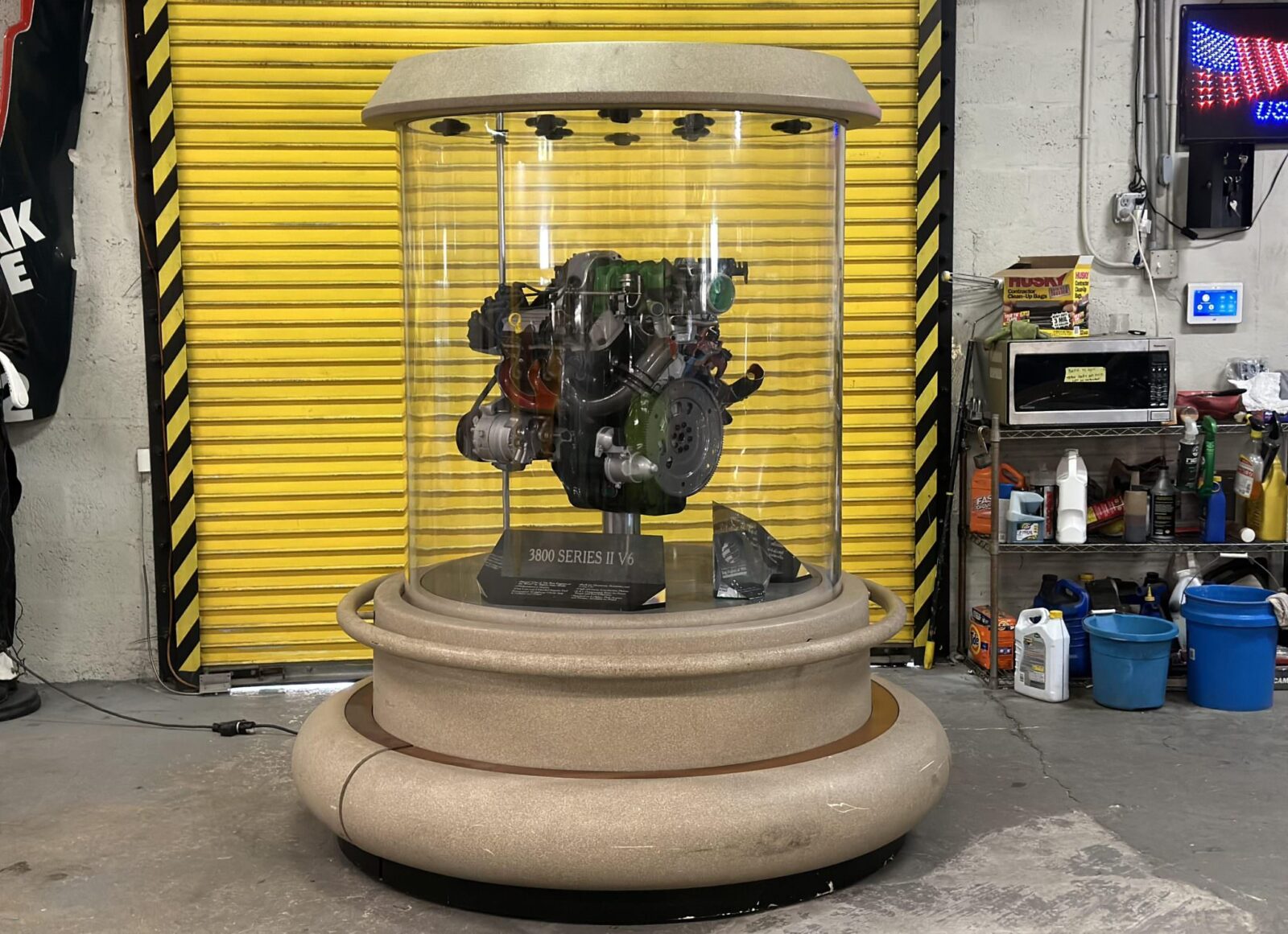 General Motors Cutaway Display Engine: A Buick 3800 V6 "Fireball"