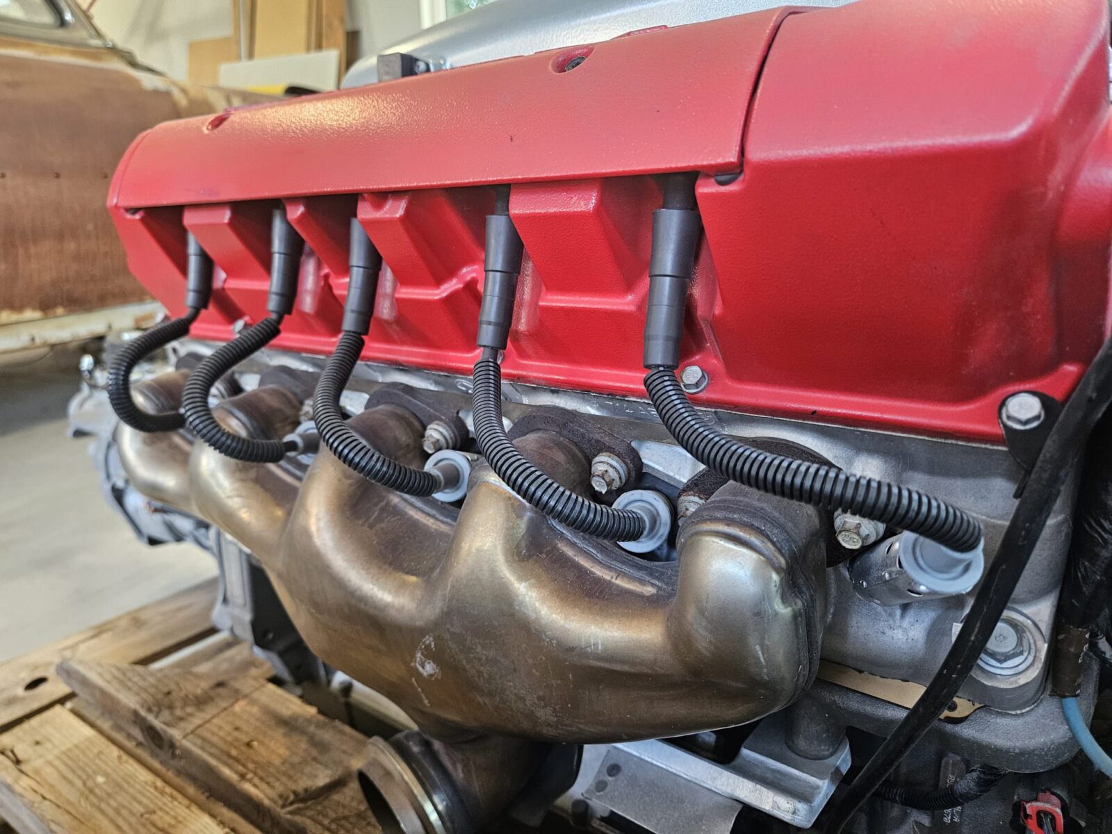 600 BHP: A Dodge Viper SRT-10 V10 Engine + 6-Speed Transmission