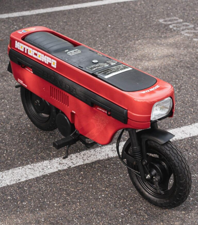 Honda Motocompo: A Folding Scooter That Fits In Your Trunk