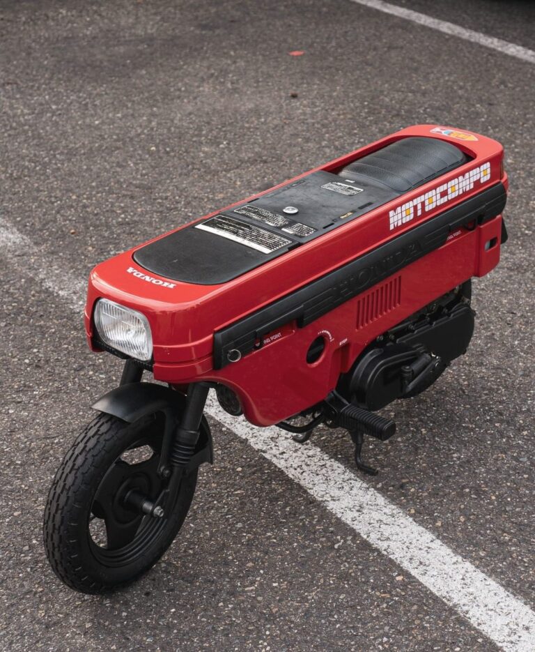 Honda Motocompo: A Folding Scooter That Fits In Your Trunk