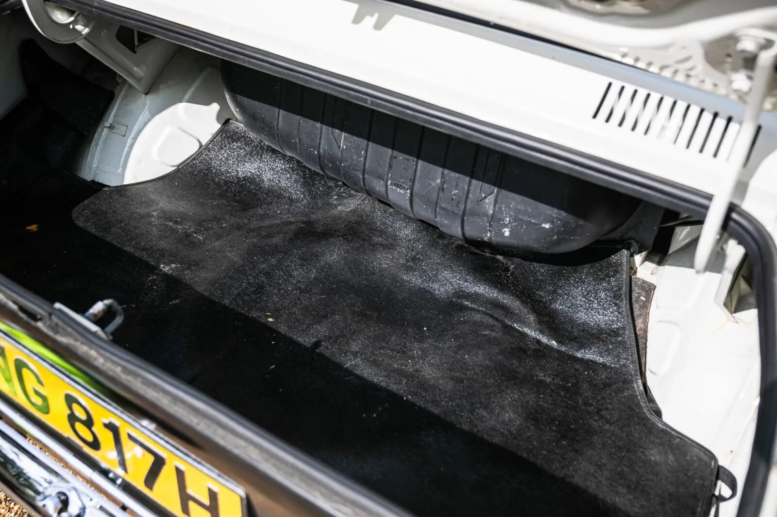 Jamie Oliver Is Selling His Ford Capri 3000GT