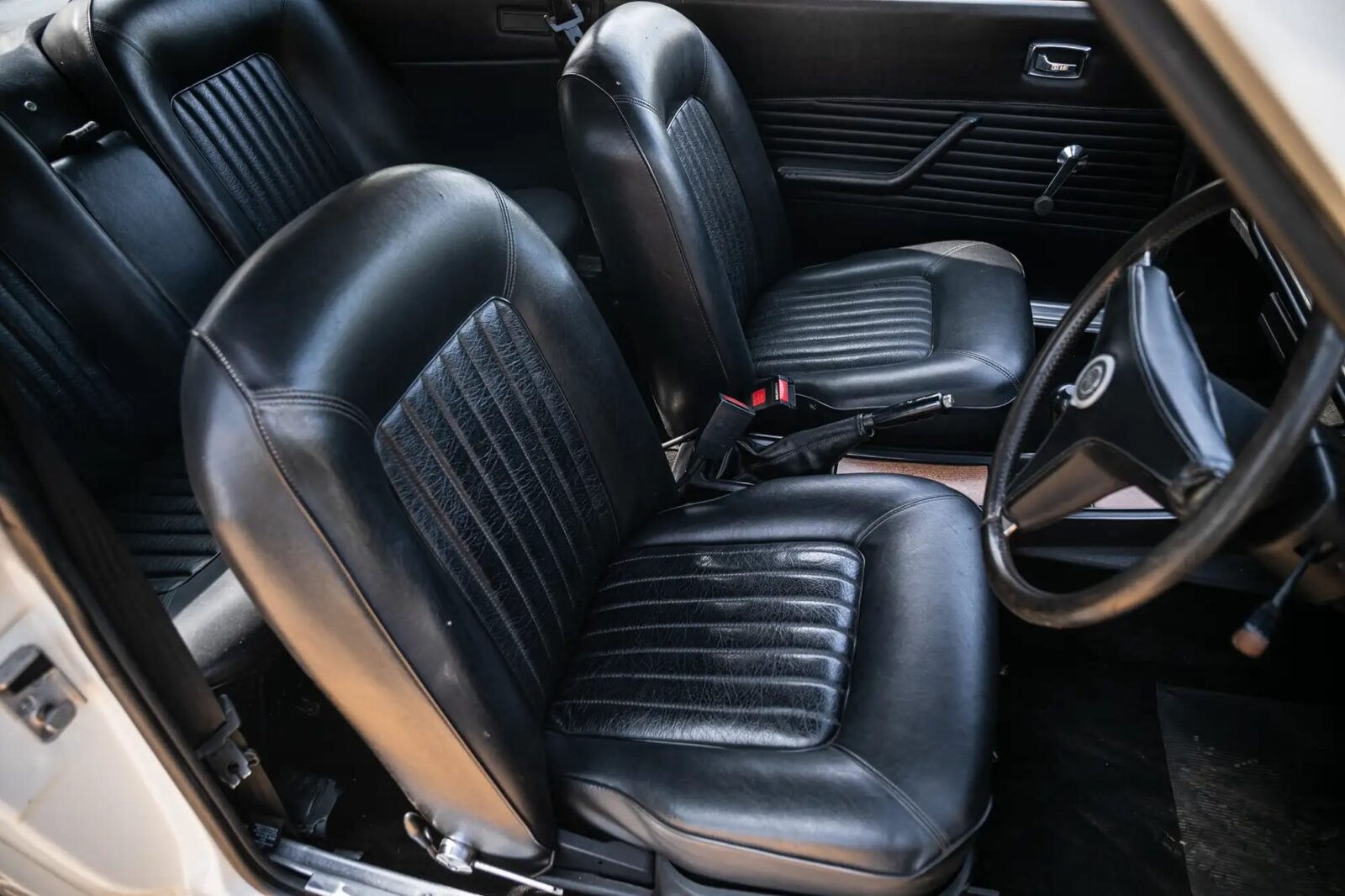 Jamie Oliver Is Selling His Ford Capri 3000GT