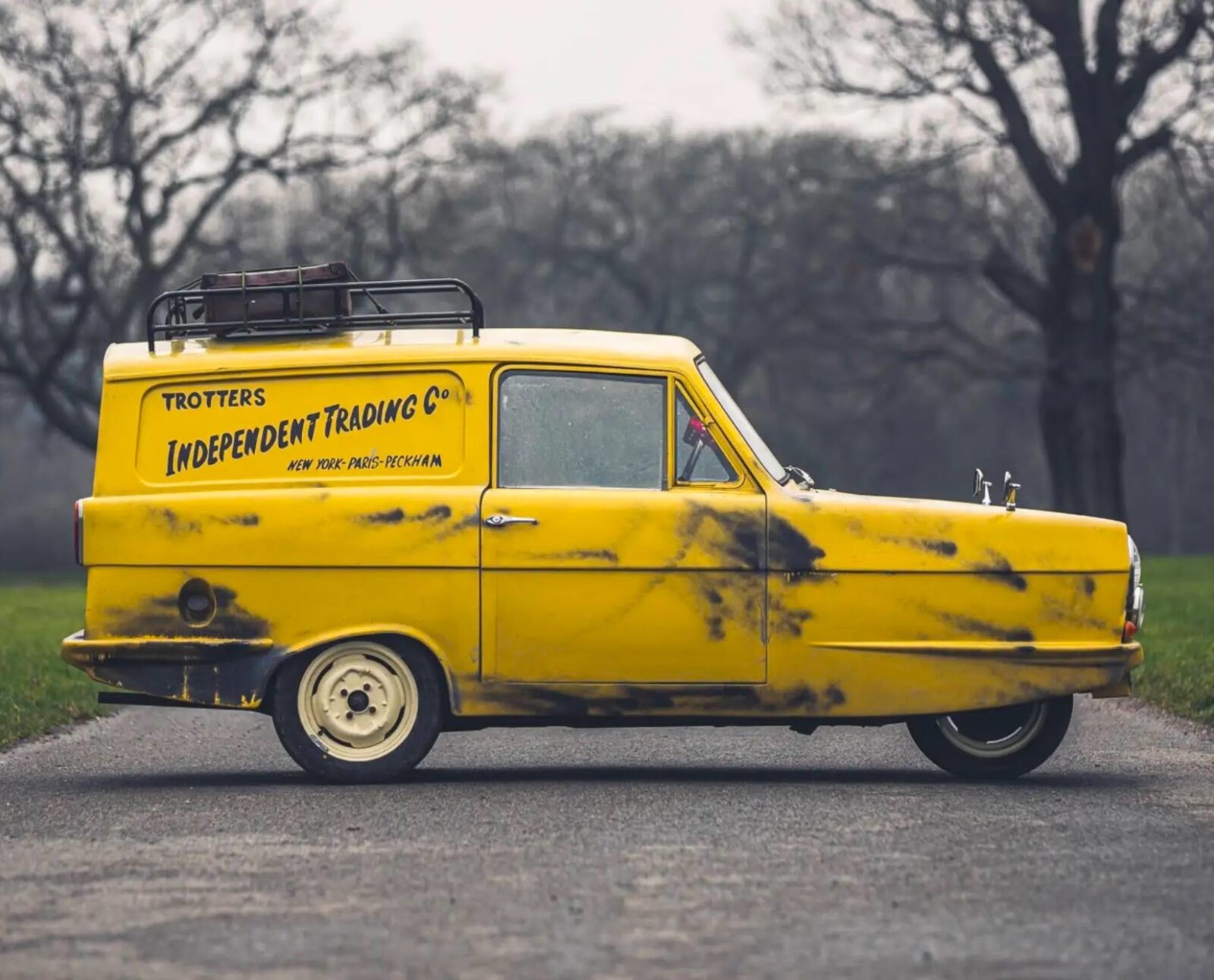 For Sale: A Reliant Regal Supervan From "Only Fools and Horses"