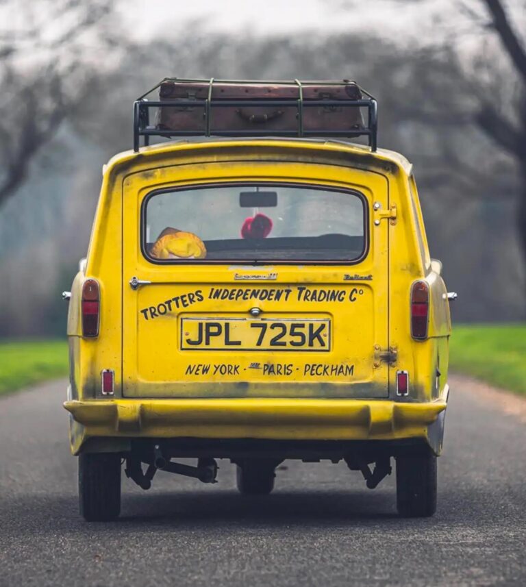 For Sale: A Reliant Regal Supervan From "Only Fools and Horses"
