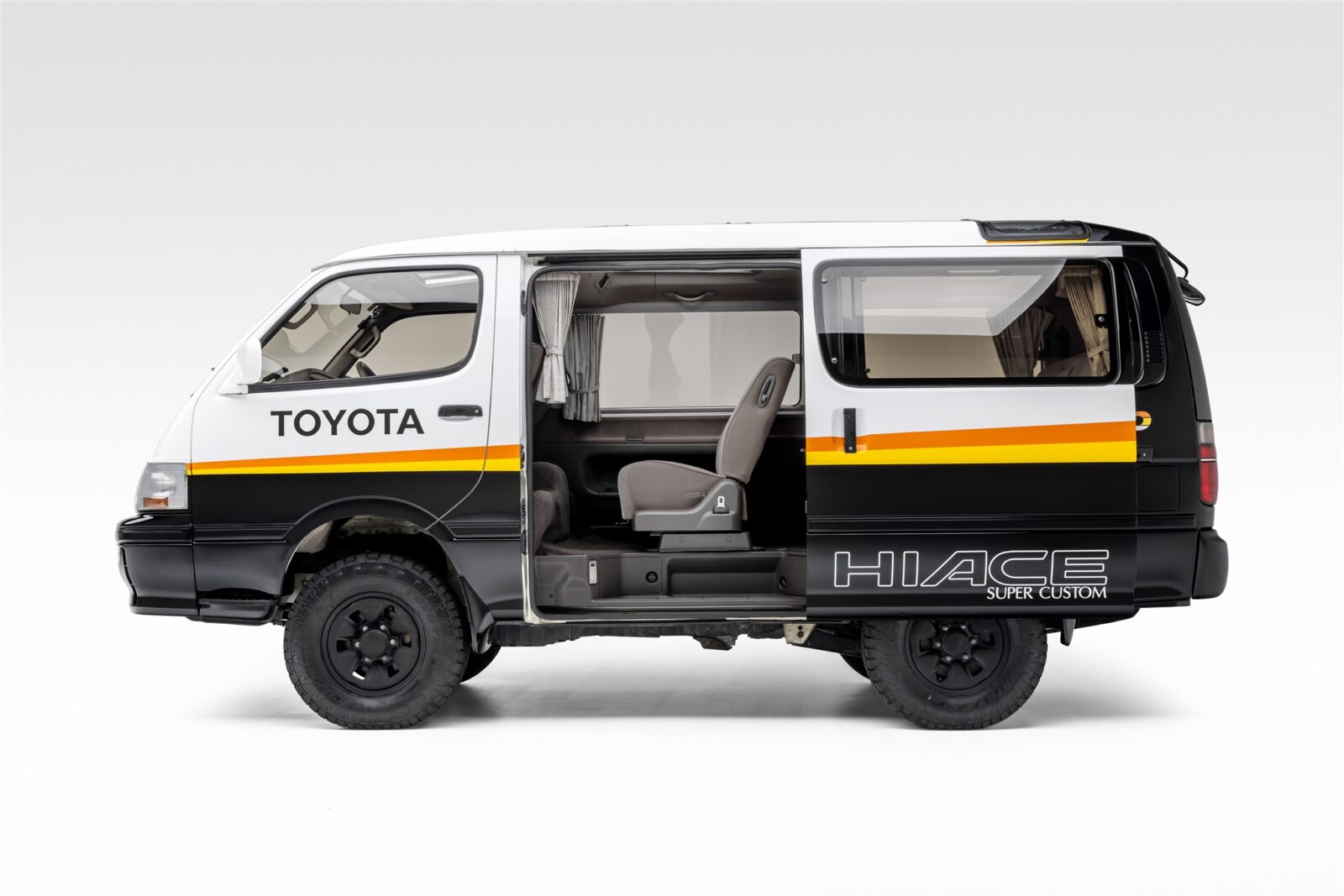 A Rare 1995 Toyota HiAce Super Custom Turbodiesel 4x4