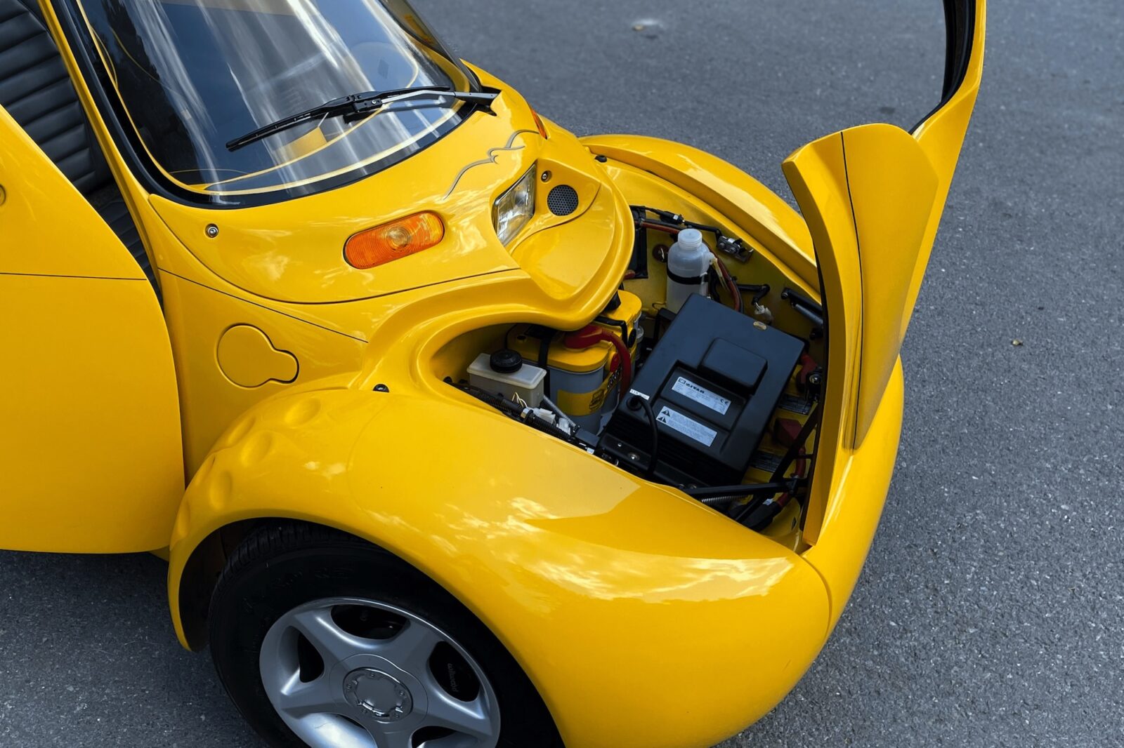 Unusual Machine: There's A Corbin Sparrow Electric Vehicle For Sale