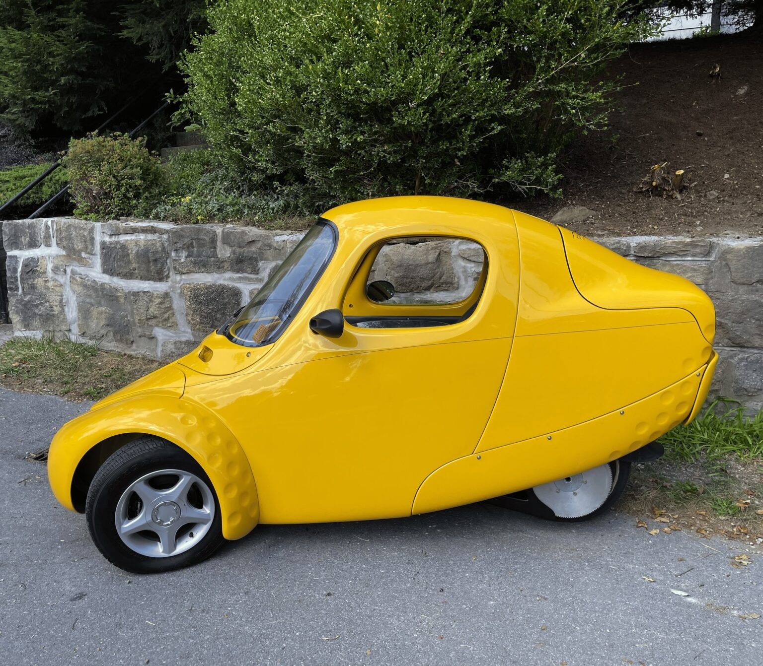 Unusual Machine: There's A Corbin Sparrow Electric Vehicle For Sale