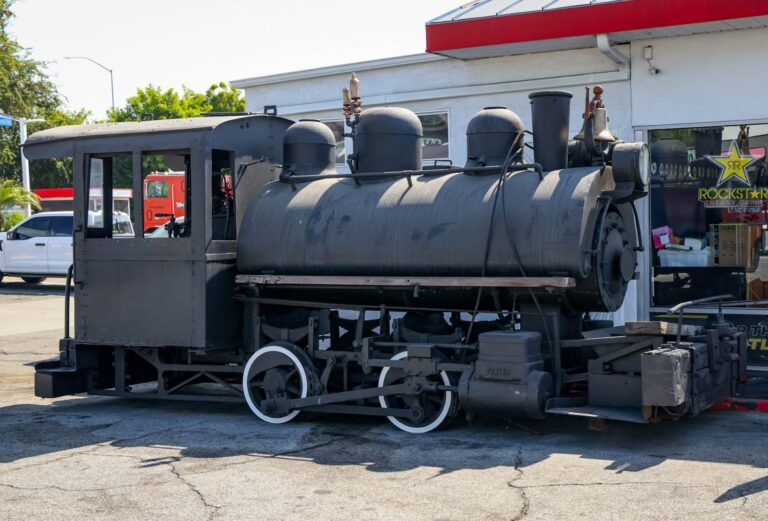 For Sale: A 1946 H.K. Porter Company 0-4-0 Steam Locomotive
