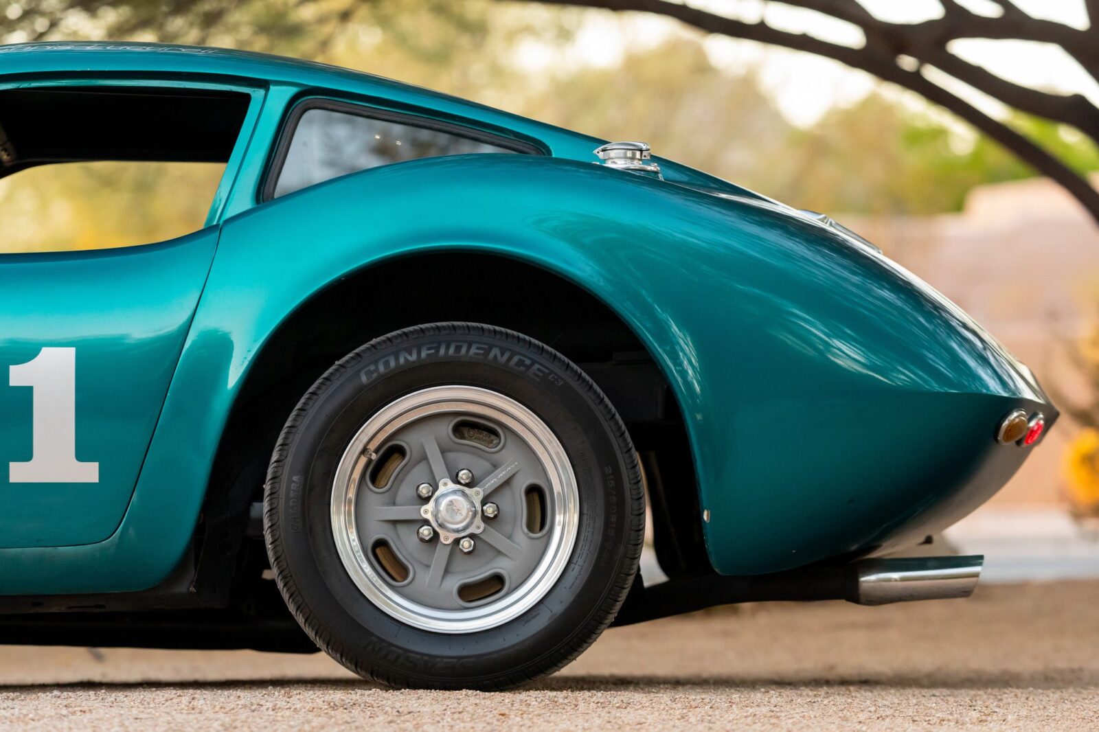 Unusual American Sports Car: The Kellison J6 Panther 4-Speed