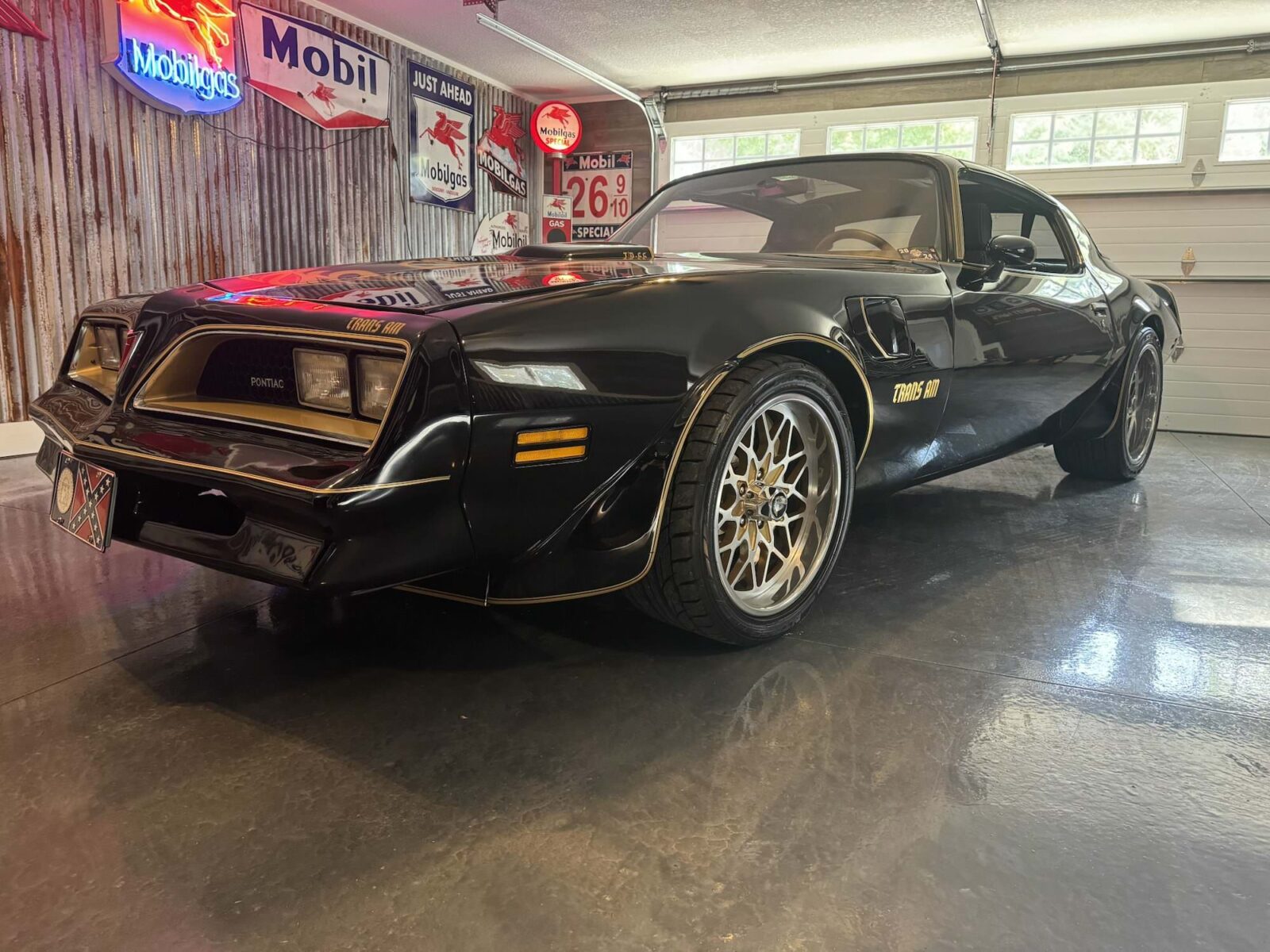 For Sale: Burt Reynolds' Personal 1978 Pontiac Trans Am