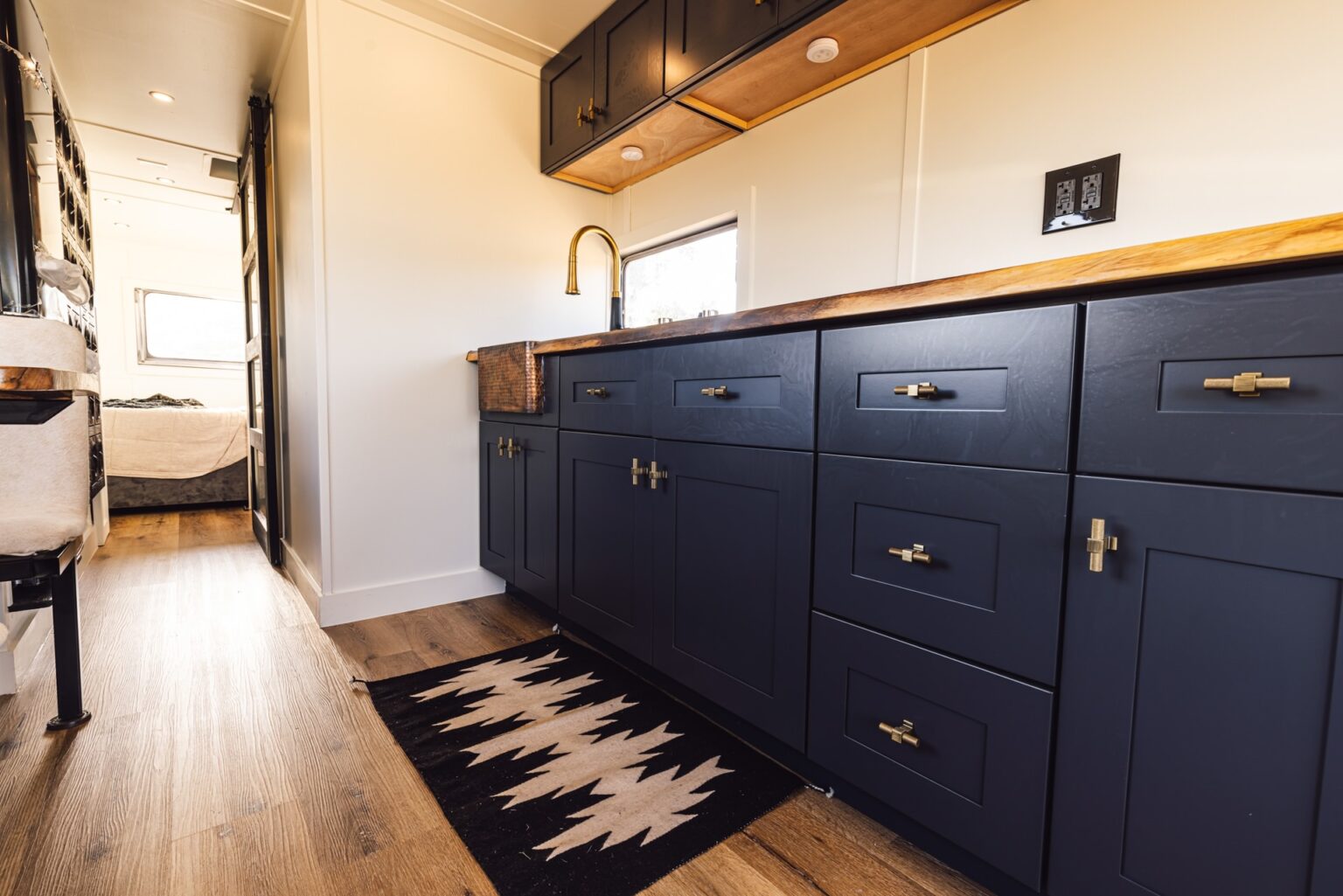 Retro Home-On-Wheels: A Restored 1955 Spartan Royal Manor