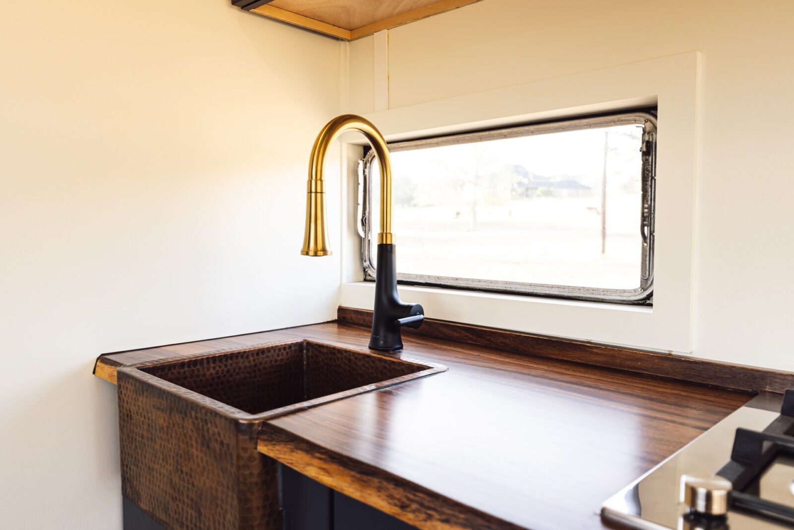 Retro Home-On-Wheels: A Restored 1955 Spartan Royal Manor