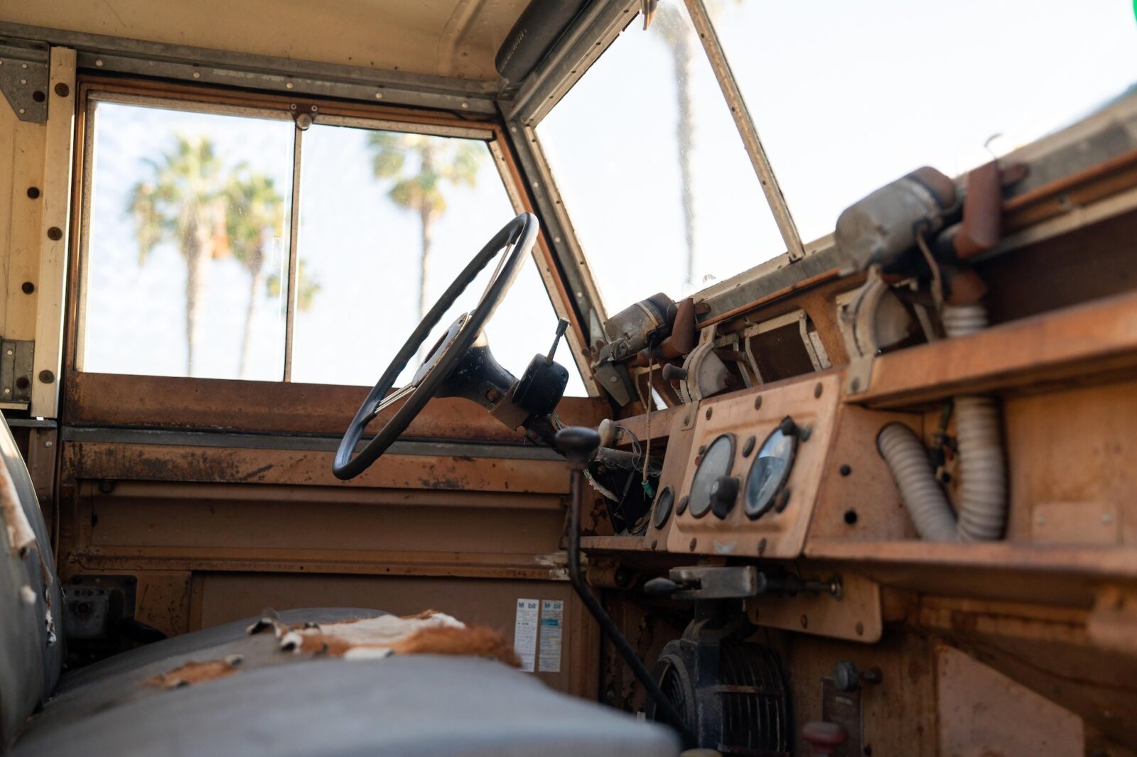 For Sale: Arthur Miller + Marilyn Monroe's 1961 Land Rover Series II