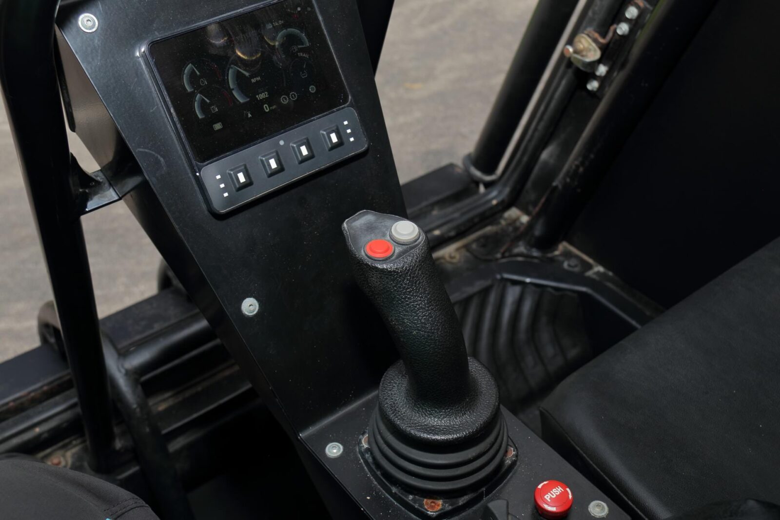 For Sale: A Canadian Fat Truck – It Can Drive On Water (And Land)