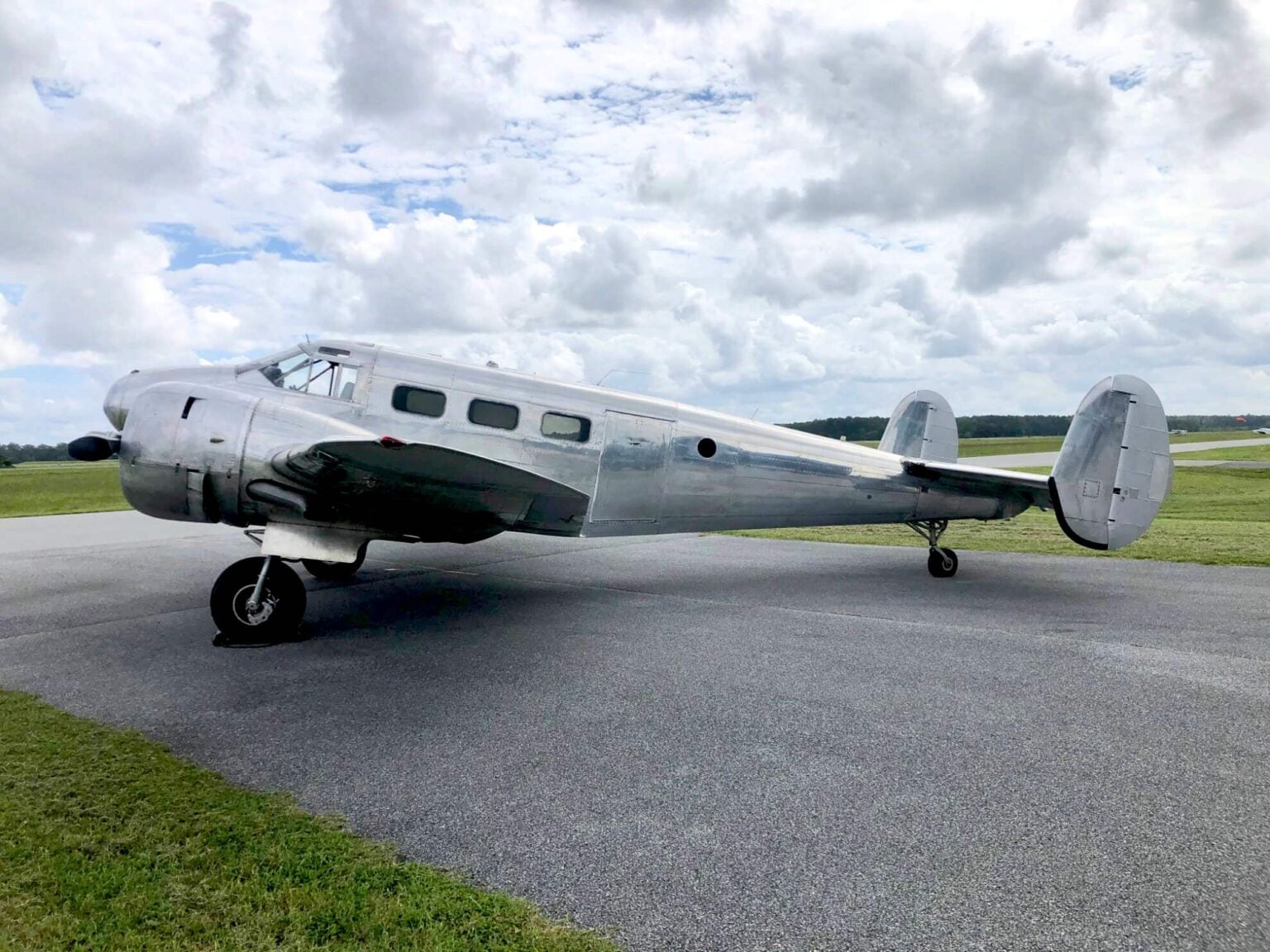 There's An Airworthy WW2-Era Beech C-45 "Expeditor" For Sale