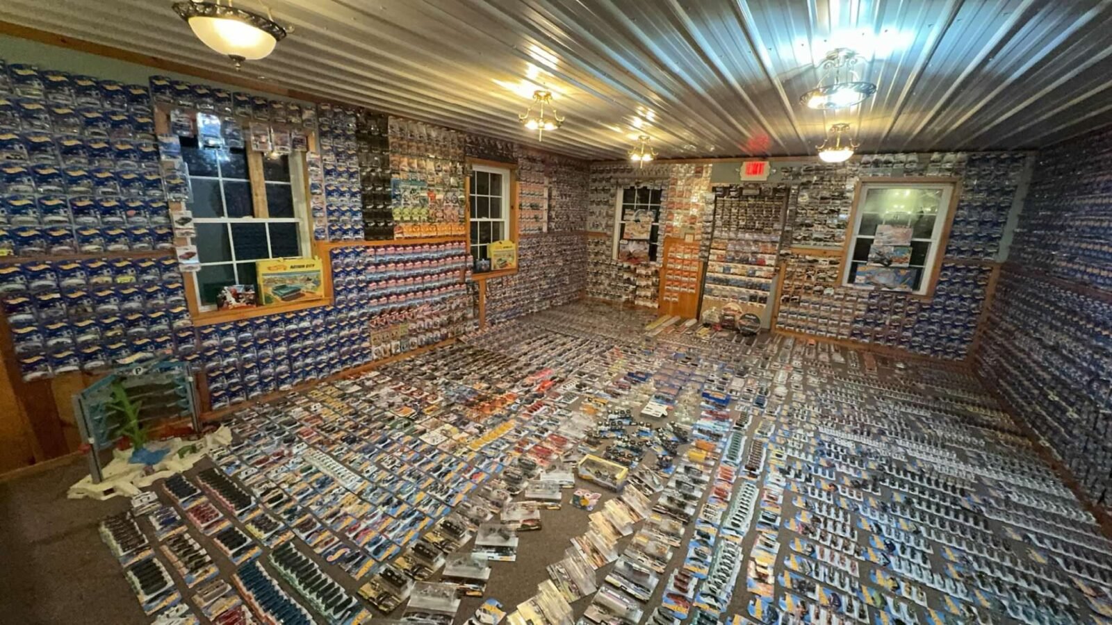 For Sale: A Huge 4,500 Piece Hot Wheels Car Collection