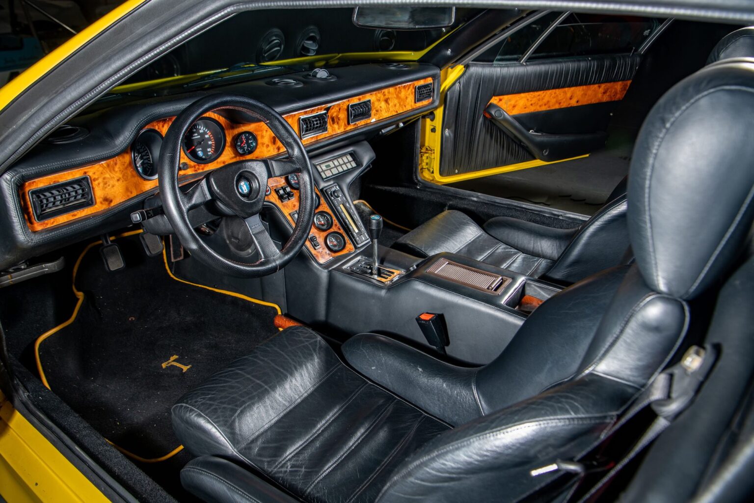 The Forgotten 1990s Supercar: The Rare De Tomaso Pantera 90 Si