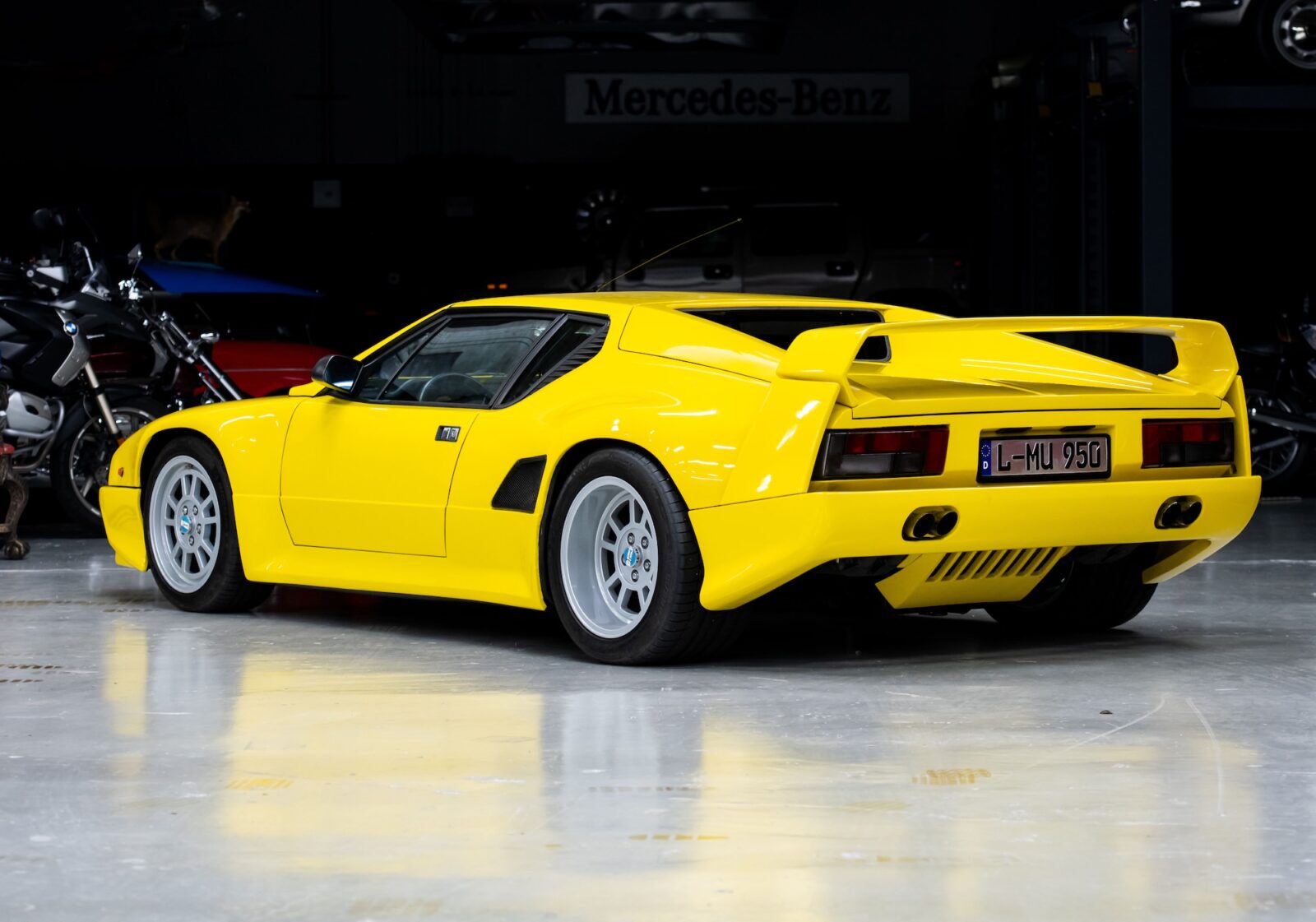 The Forgotten 1990s Supercar: The Rare De Tomaso Pantera 90 Si