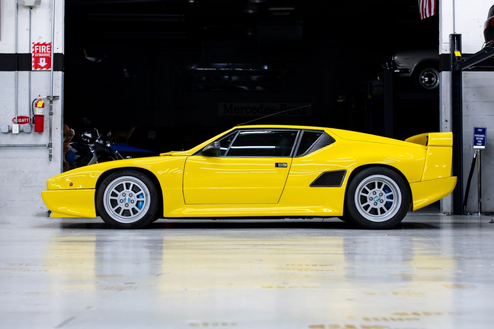 The Forgotten 1990s Supercar: The Rare De Tomaso Pantera 90 Si