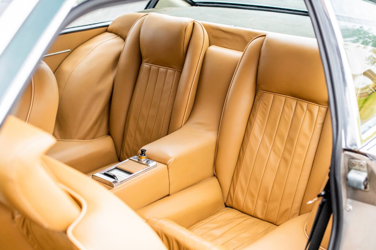 A Rare Muscle Car From Switzerland: The Monteverdi High Speed 375L