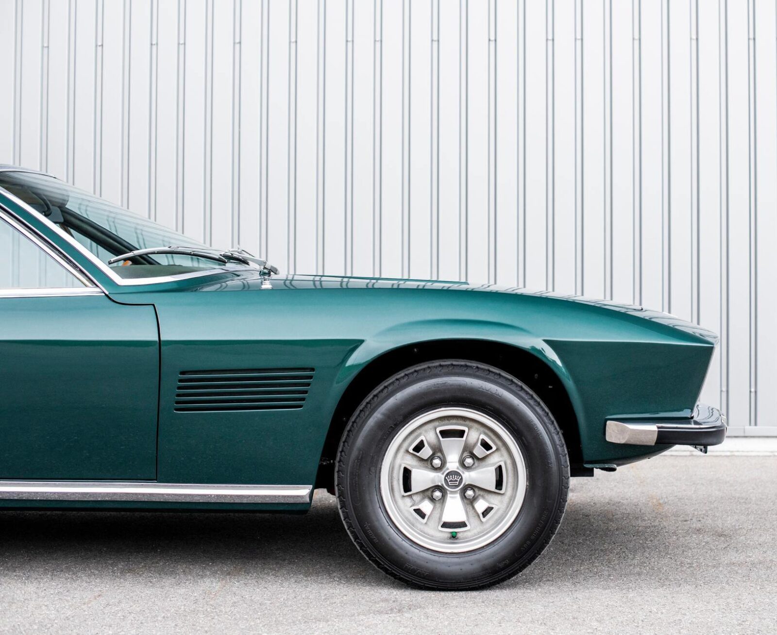 A Rare Muscle Car From Switzerland: The Monteverdi High Speed 375L