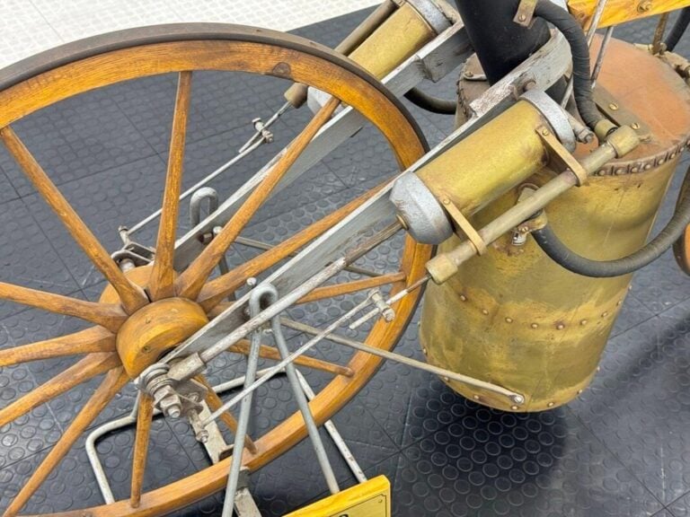 Never Pay For Gas Again: An 1860s-Style Steam Powered Motorcycle