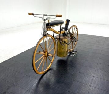 Never Pay For Gas Again: An 1860s-Style Steam Powered Motorcycle