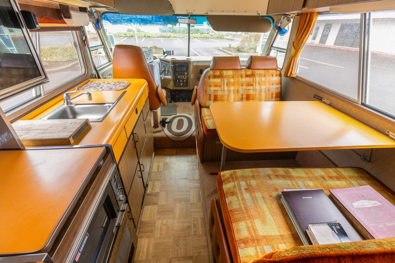 Retro Home-On-Wheels: A 1974 FMC 2900R Motorhome