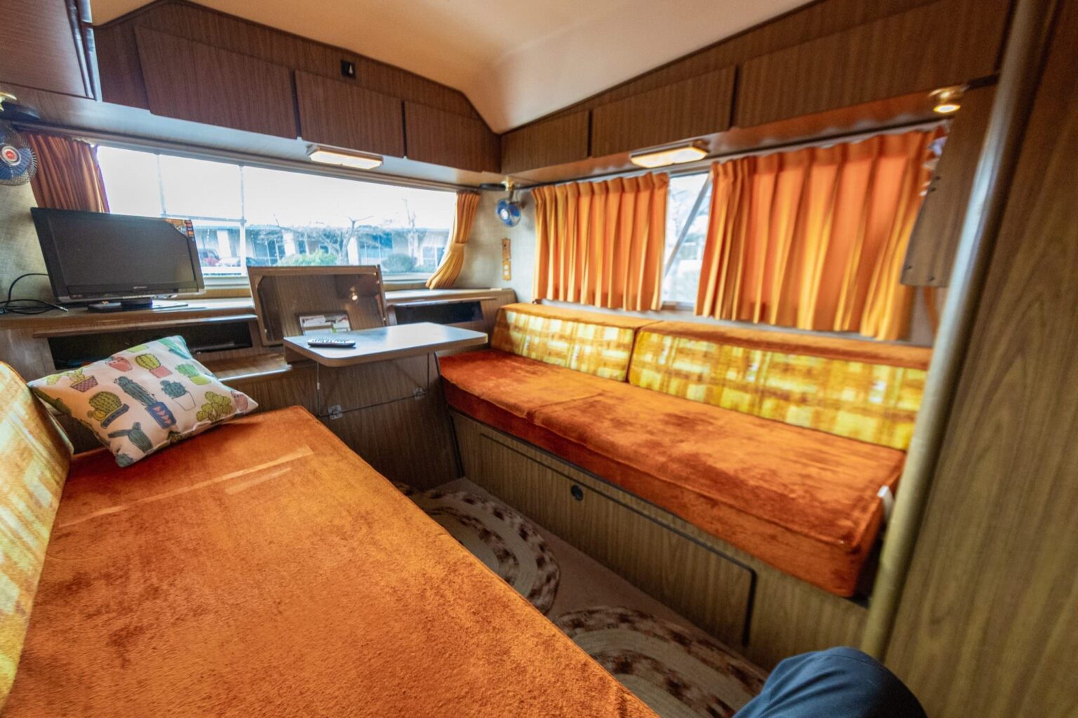 Retro Home-On-Wheels: A 1974 FMC 2900R Motorhome