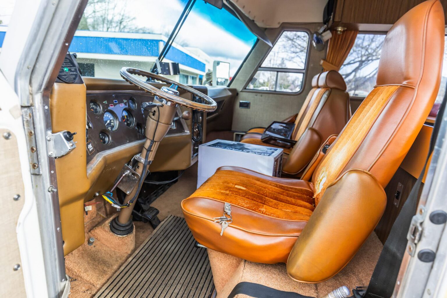 Retro Home-On-Wheels: A 1974 FMC 2900R Motorhome