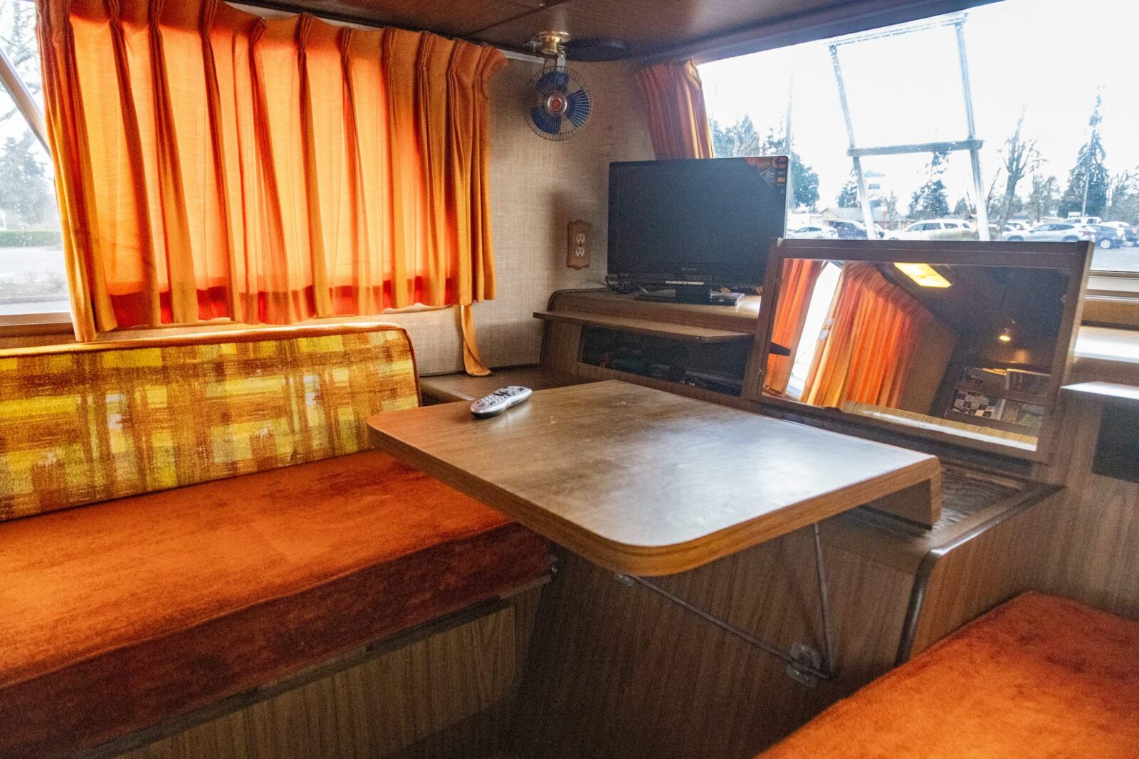 Retro Home-On-Wheels: A 1974 FMC 2900R Motorhome