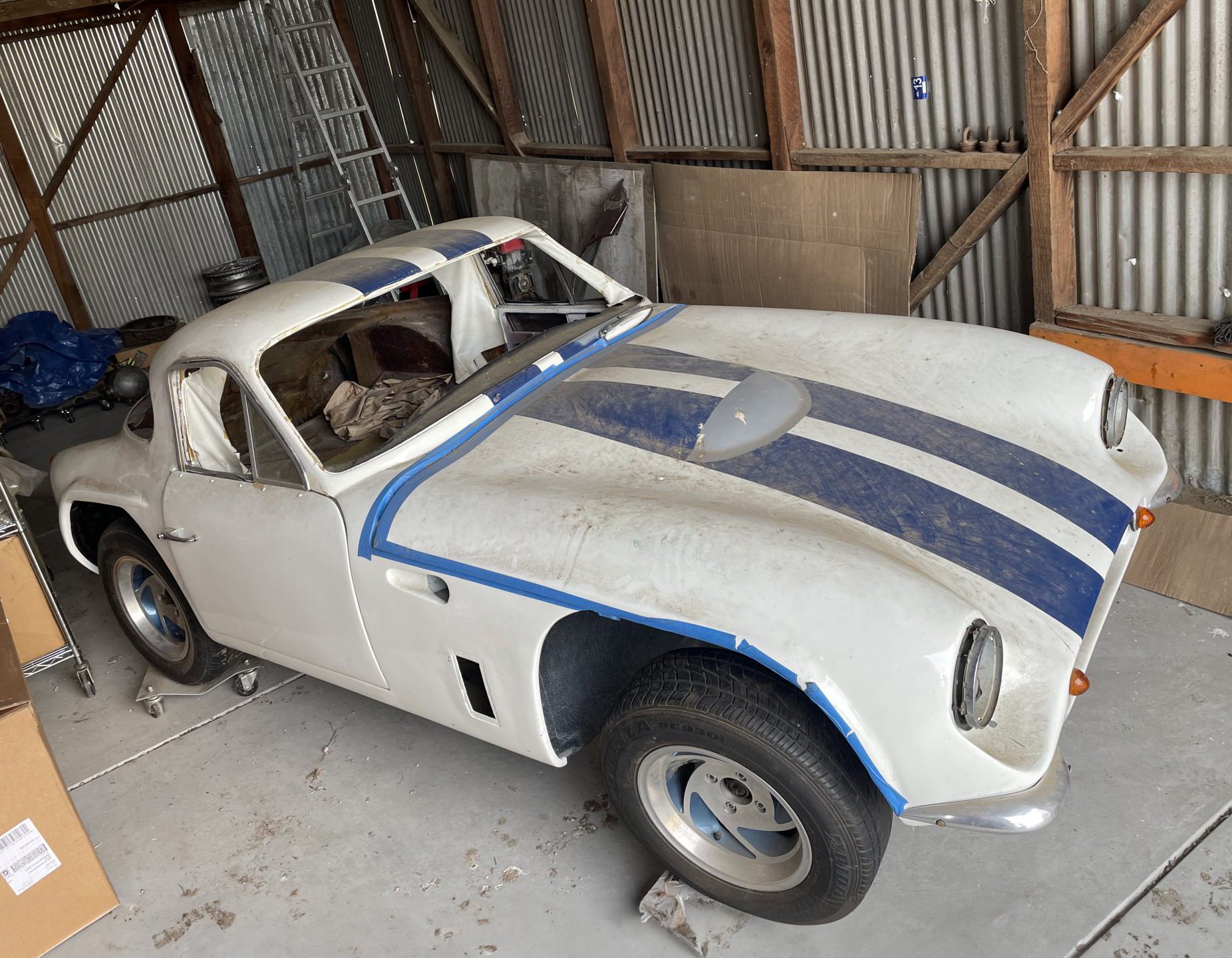 California Garage Find: A Rare Griffith Series 200 V8 Project Car