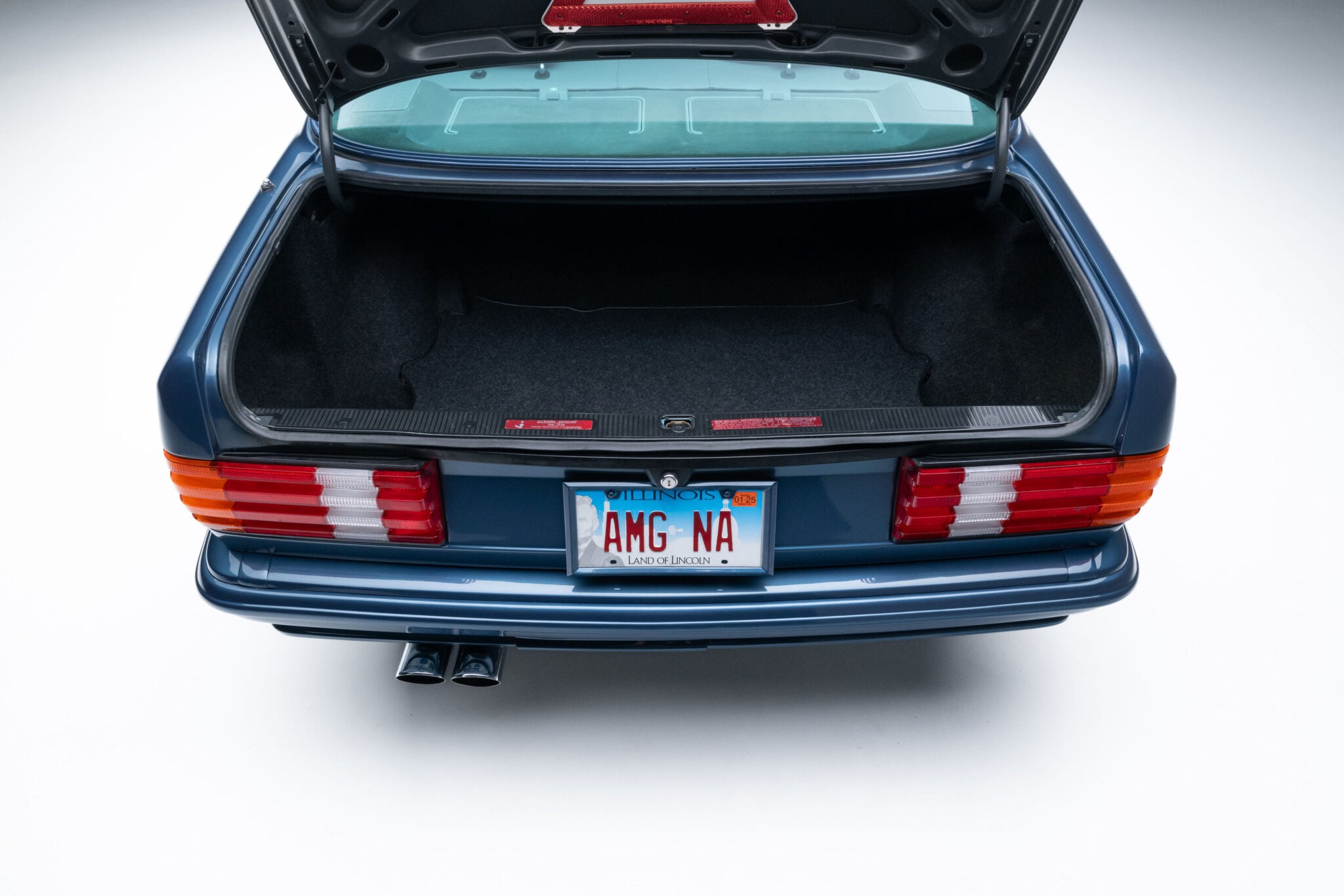 For Sale: "Blueberry" – A Rather Special Mercedes-Benz 500 SEL 5.0 AMG