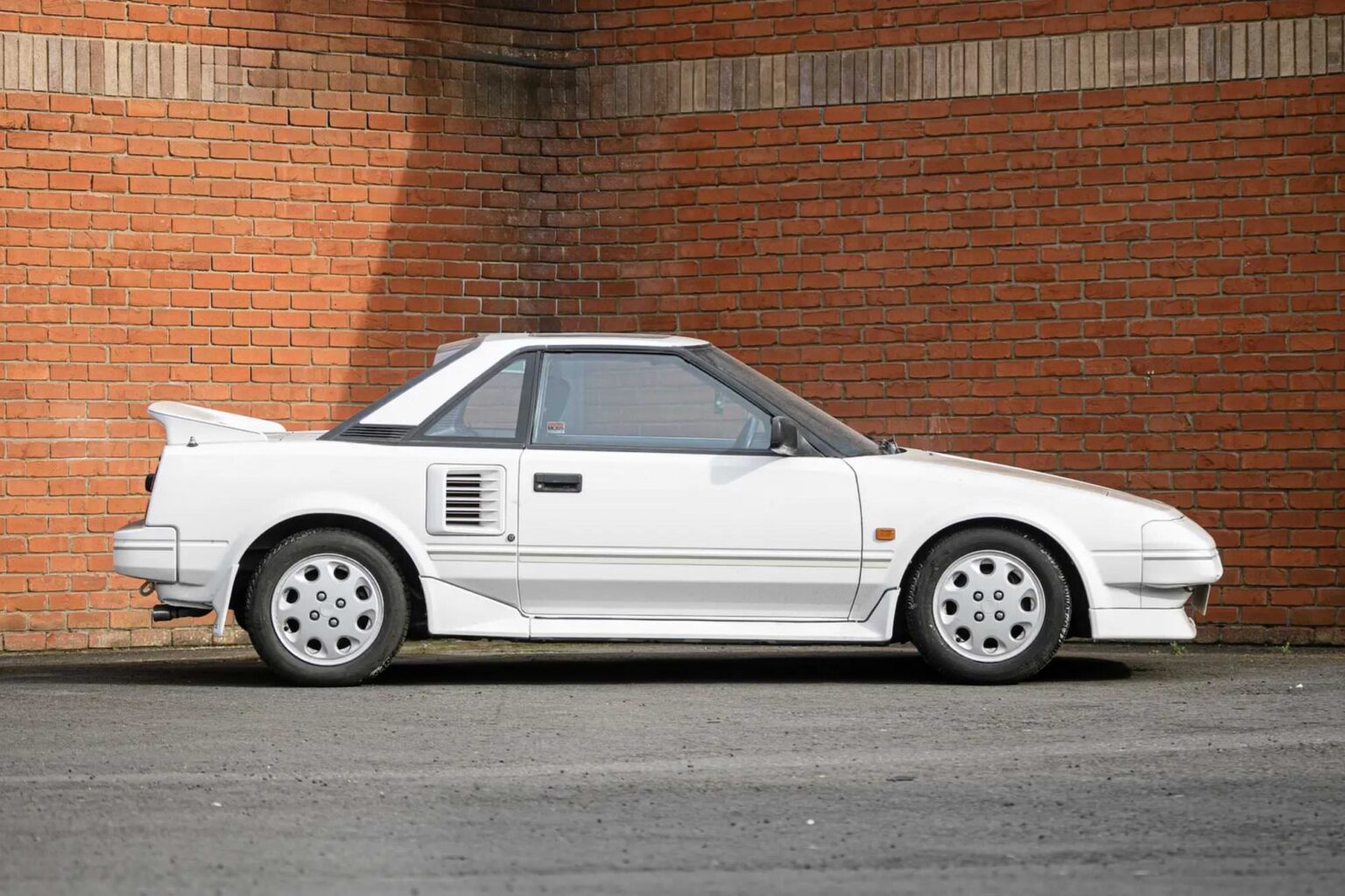 Affordable Barn Find: A 1987 Toyota MR2 - Japan's First Mid-Engined Car
