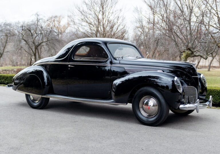 Is This The Most Beautiful American V12? The 1938 Lincoln Zephyr
