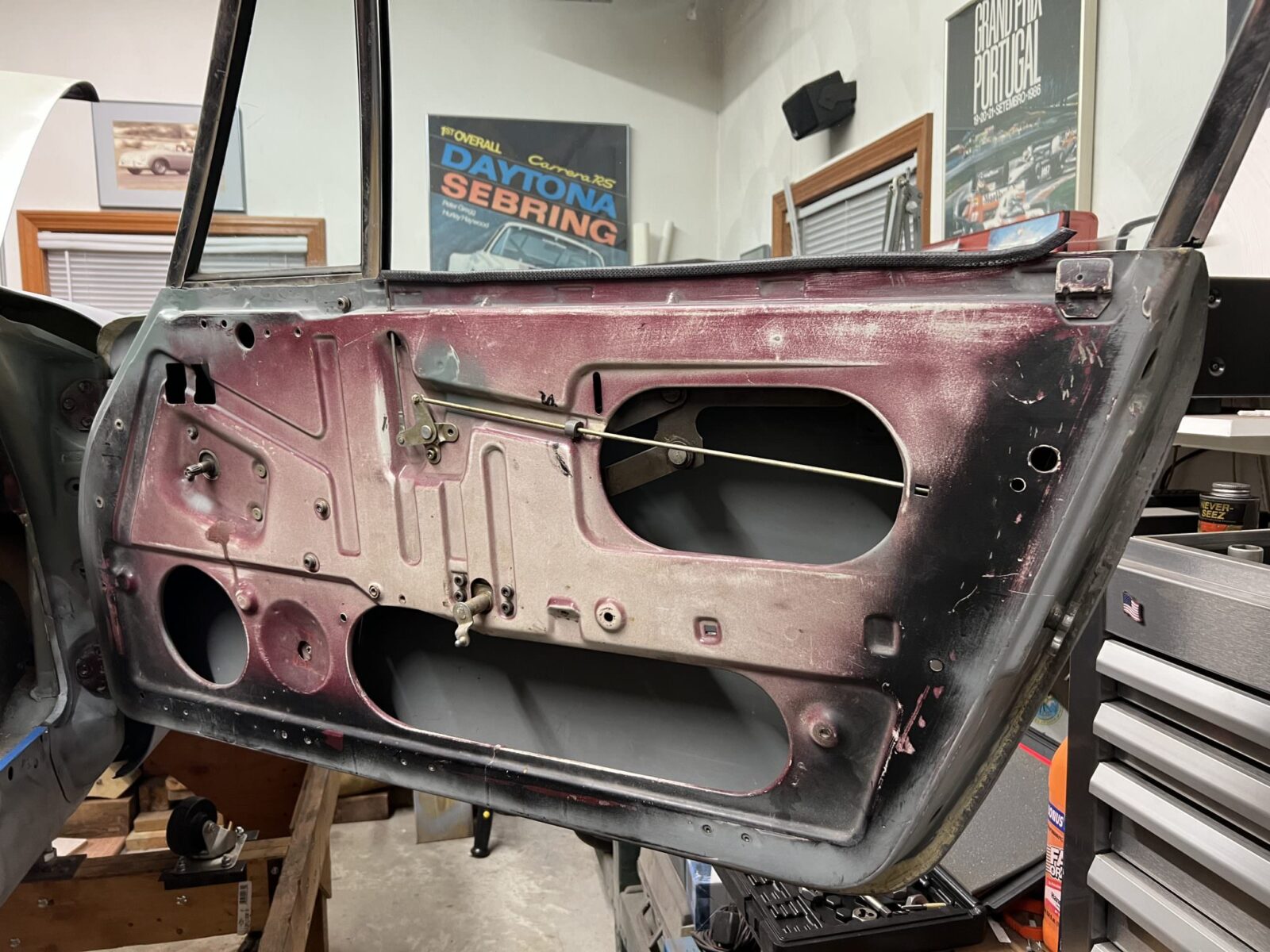 40+ Years In Storage: A Porsche 911 Project Car (With Engine ...