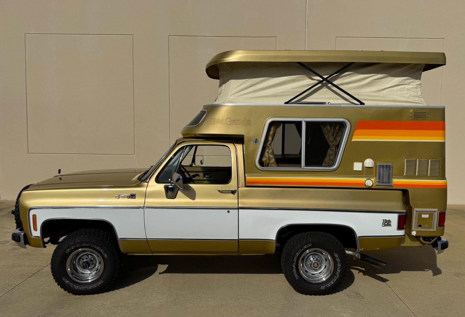 Off-Road RV Legend: The 1977 GMC Jimmy 4×4 Casa Grande Camper