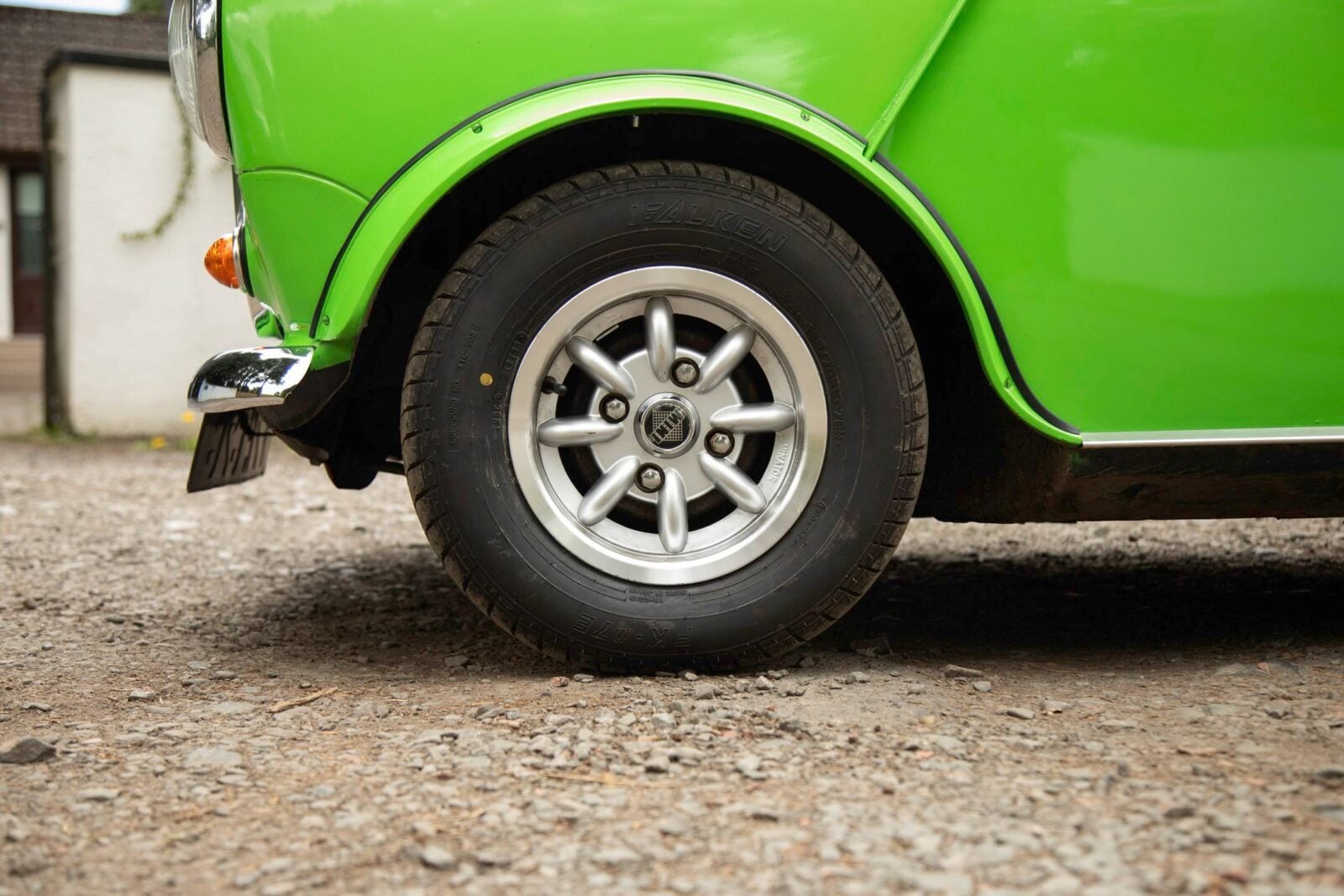 An Amazing "Shorty" Mini (And It's Street Legal)