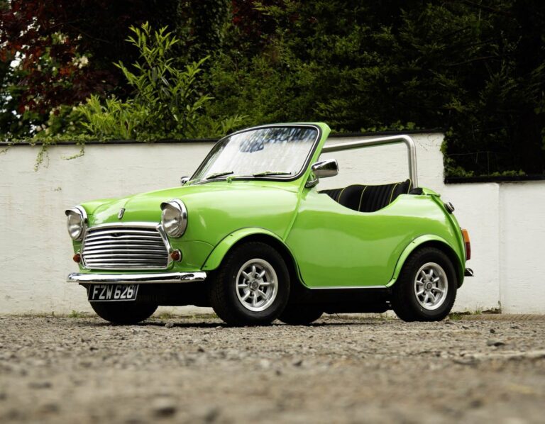 An Amazing "Shorty" Mini (And It's Street Legal)