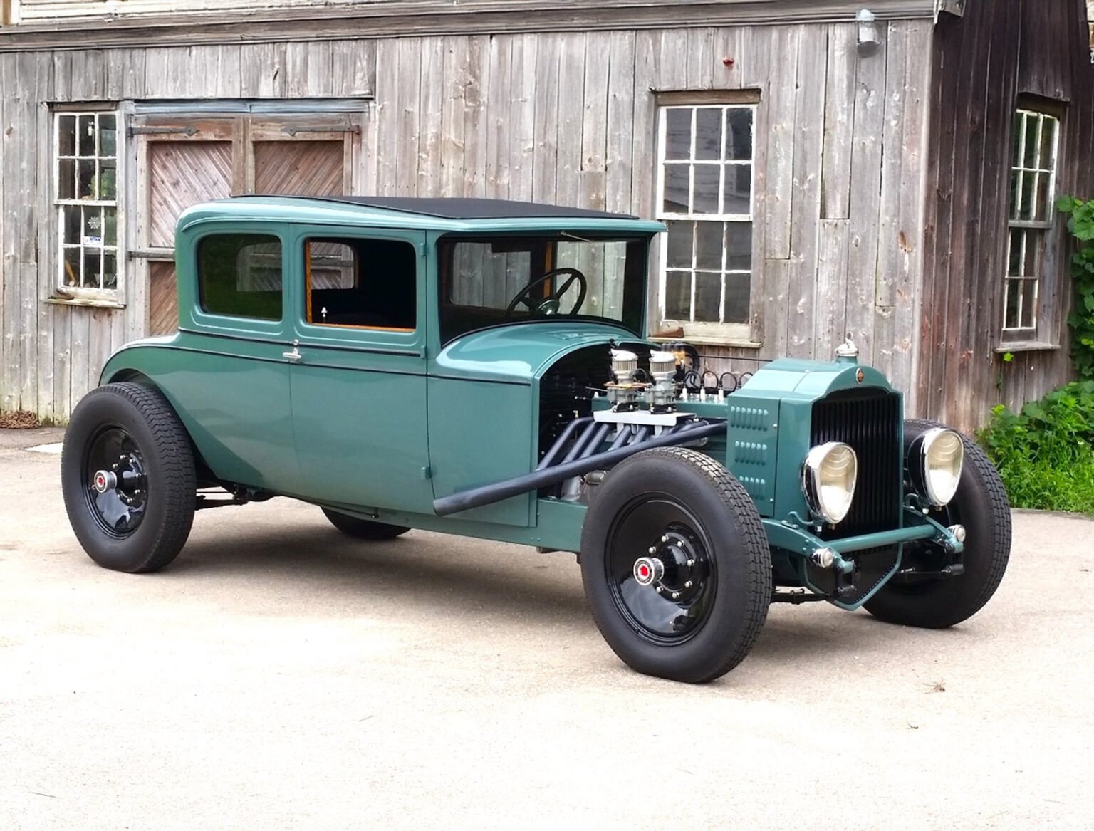 Straight-8 Powered! An Elegant 1929 Packard Hot Rod