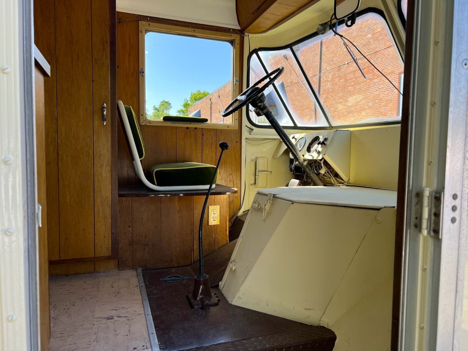 "Secret Camper" Conversion: A 1949 Chevrolet Kurbmaster
