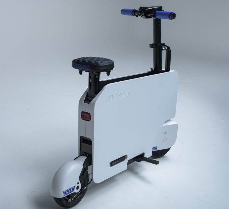 Designed To Fit In Your Trunk: The Honda Motocompacto Scooter