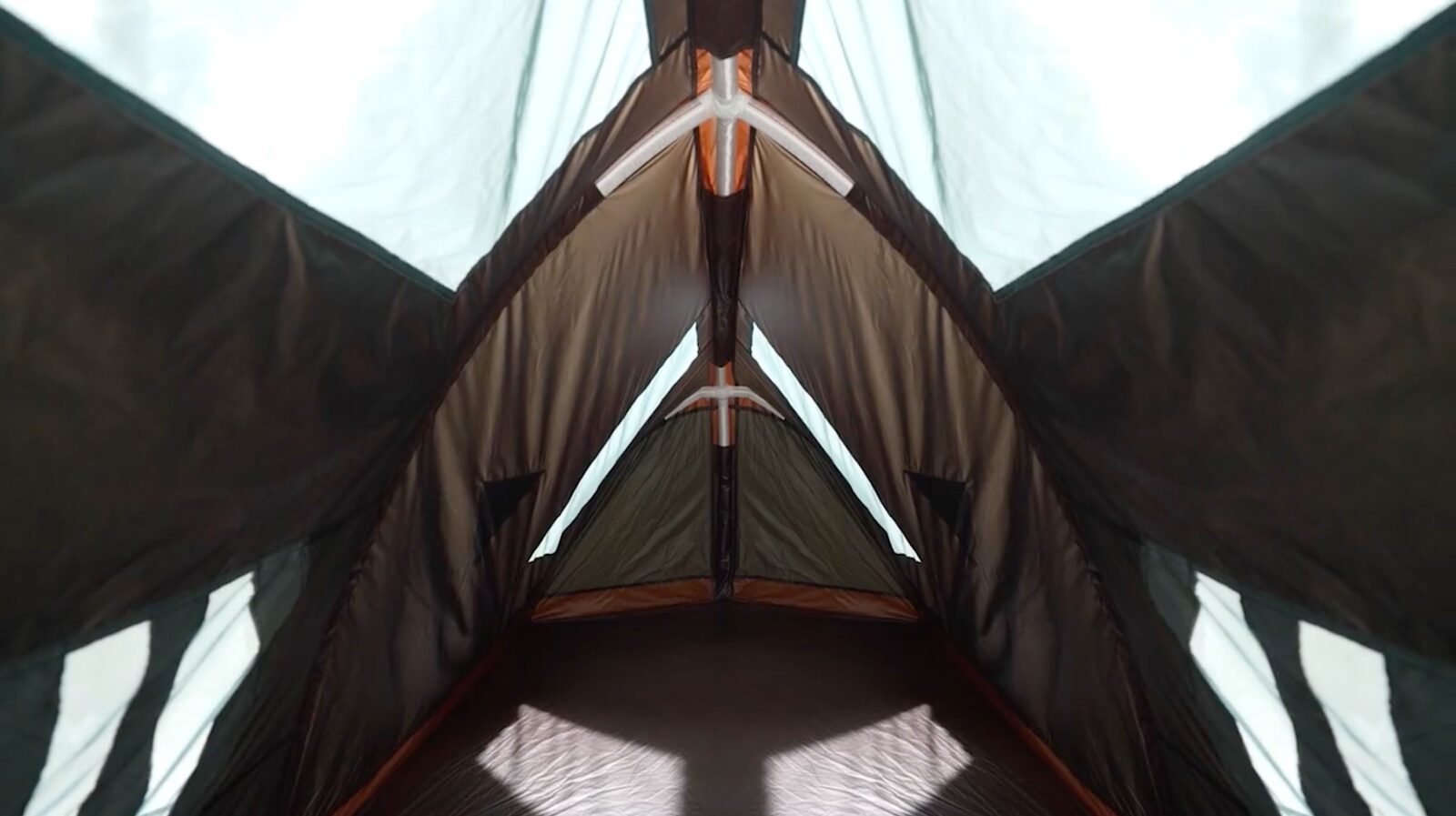 Lighter Than A Laptop: The New AirBridge Buffalo Air Tent