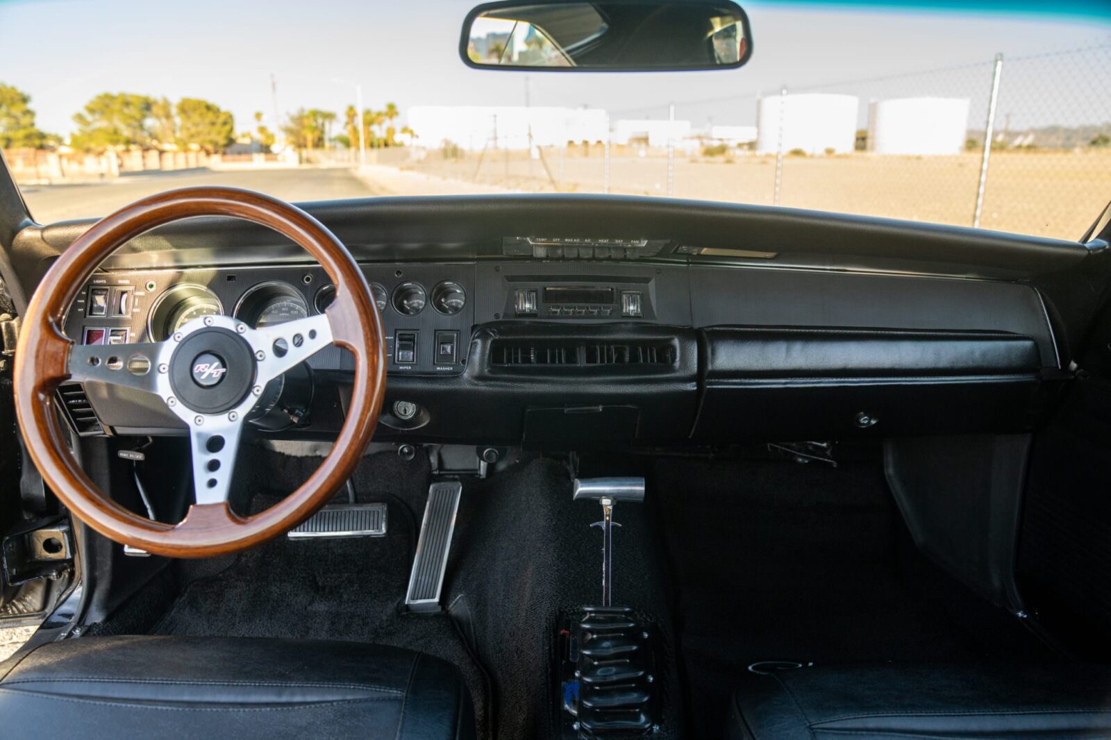 A 528 Hemi–Swapped 1968 Dodge Charger With ~650 BHP