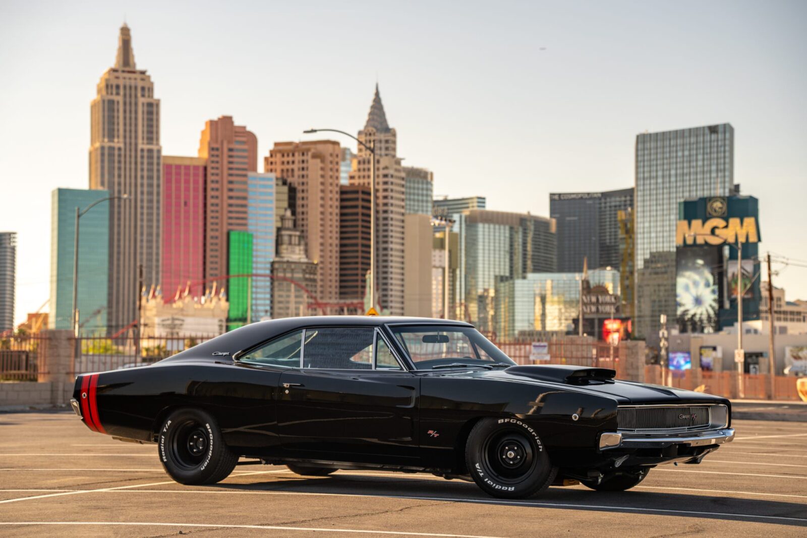 A 528 Hemi–Swapped 1968 Dodge Charger With ~650 BHP