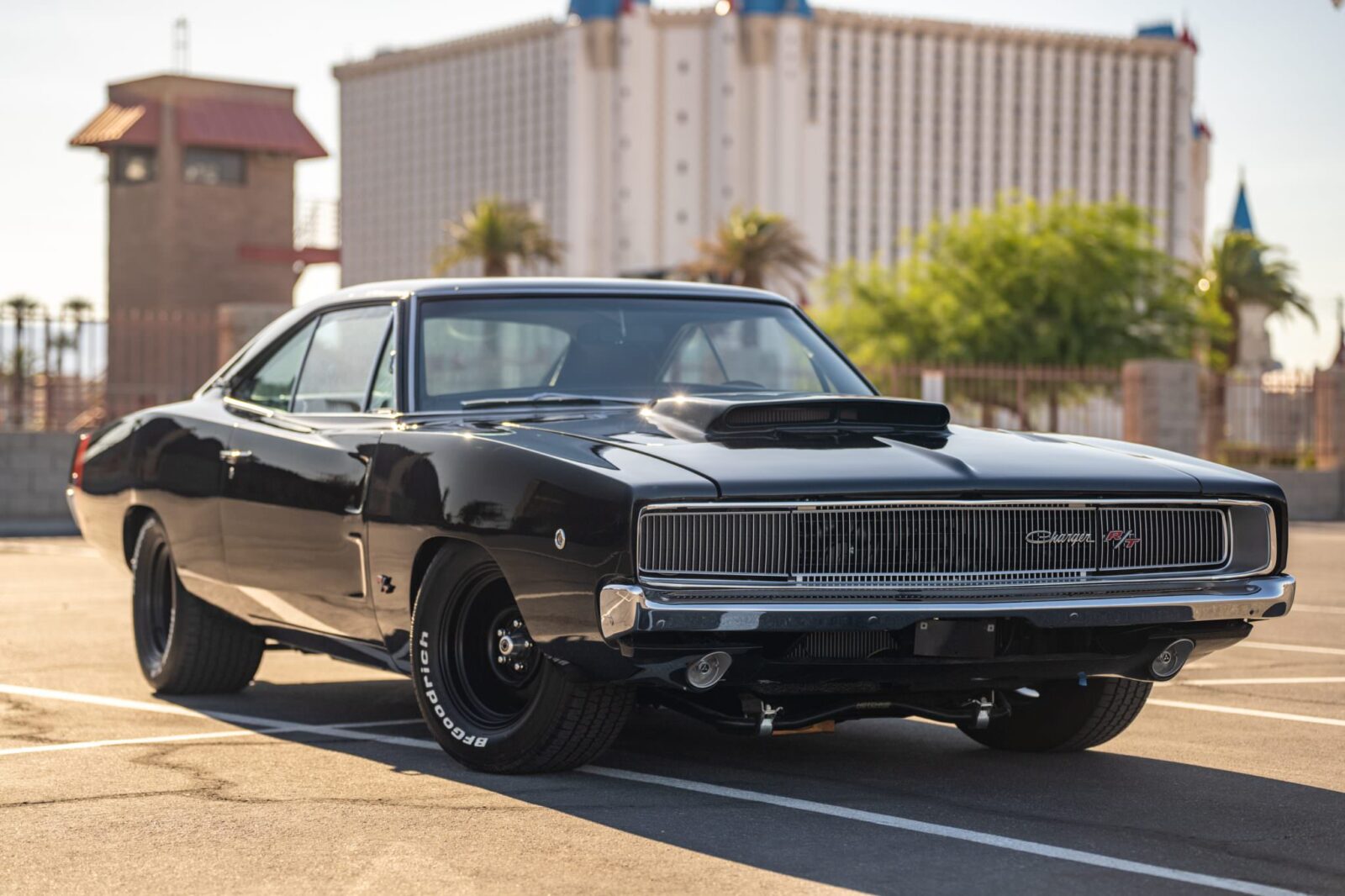 A 528 Hemi–Swapped 1968 Dodge Charger With ~650 BHP